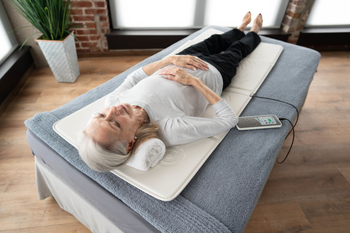 How to Live Longer and Age More Slowly | PALM Health - Blog